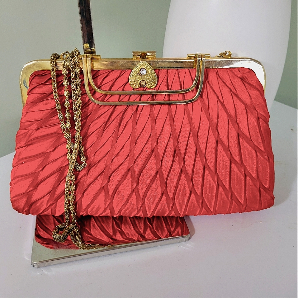 Rare Antique Red Silk Satin Clamshell Evening Bag. 19… - Gem